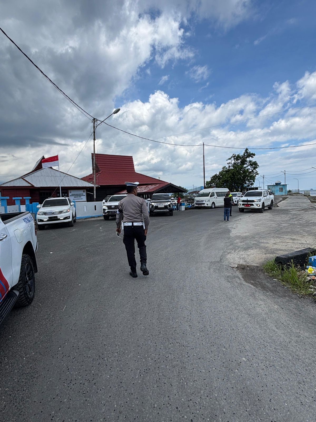 Satlantas Polres Halmahera Barat Sukses Laksanakan Pengawalan Kunjungan JAM Intelijen di Jailolo ...
