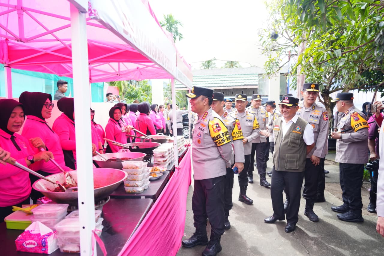 Wakapolri Tinjau Dapur Umum Bhayangkari dan Resmikan Sumur Bor di ...